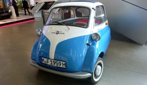 Conheça o BMW Welt, o showroom especial da marca, direto de Munique, na ...