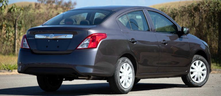 Nissan Versa V-Drive é o velho Versa com novo nome e as mesmas ...